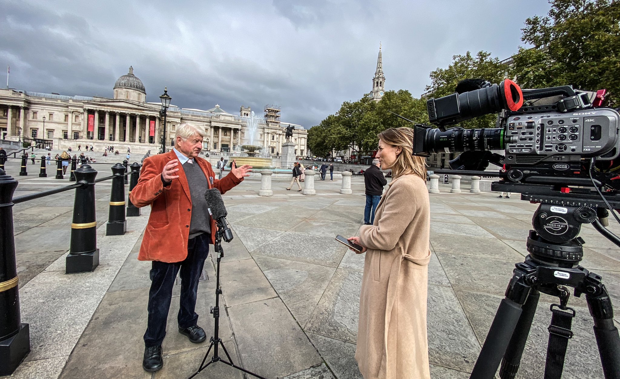 Un văr canadian al lui Boris Johnson l-a plătit pentru a deveni CEO la ...